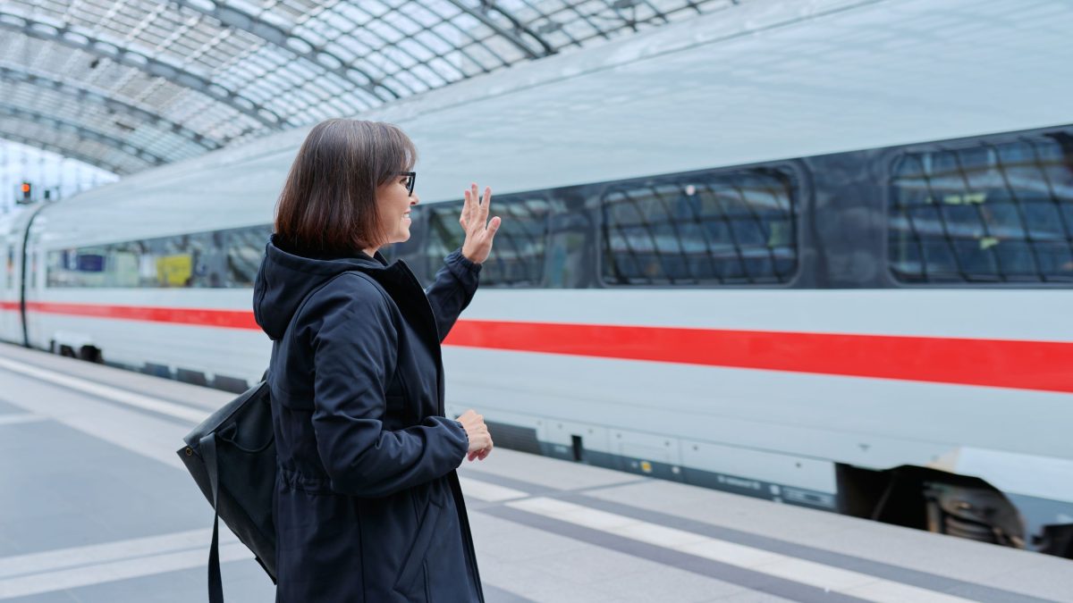 Ferrocarril: derechos de las personas viajeras (4)
